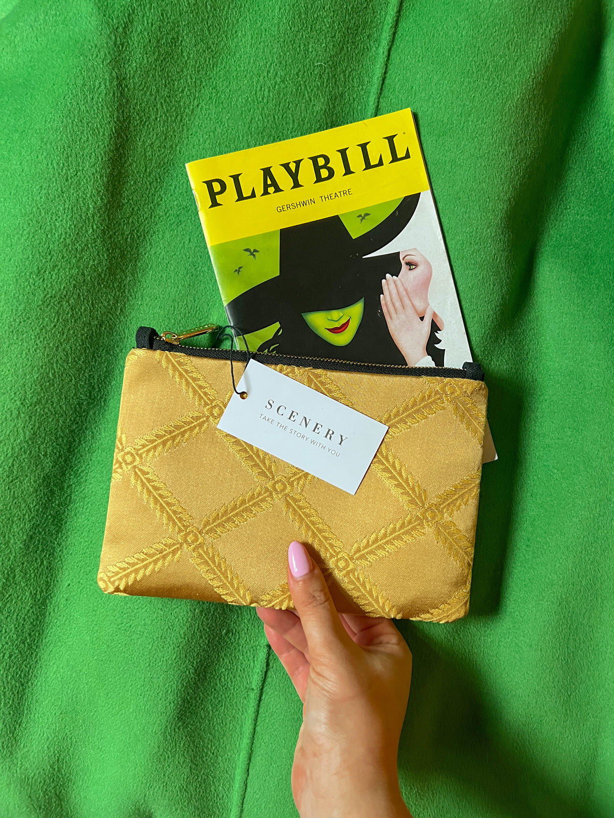 WICKED Shiz University Bag Broadway (With loops) – Scenery